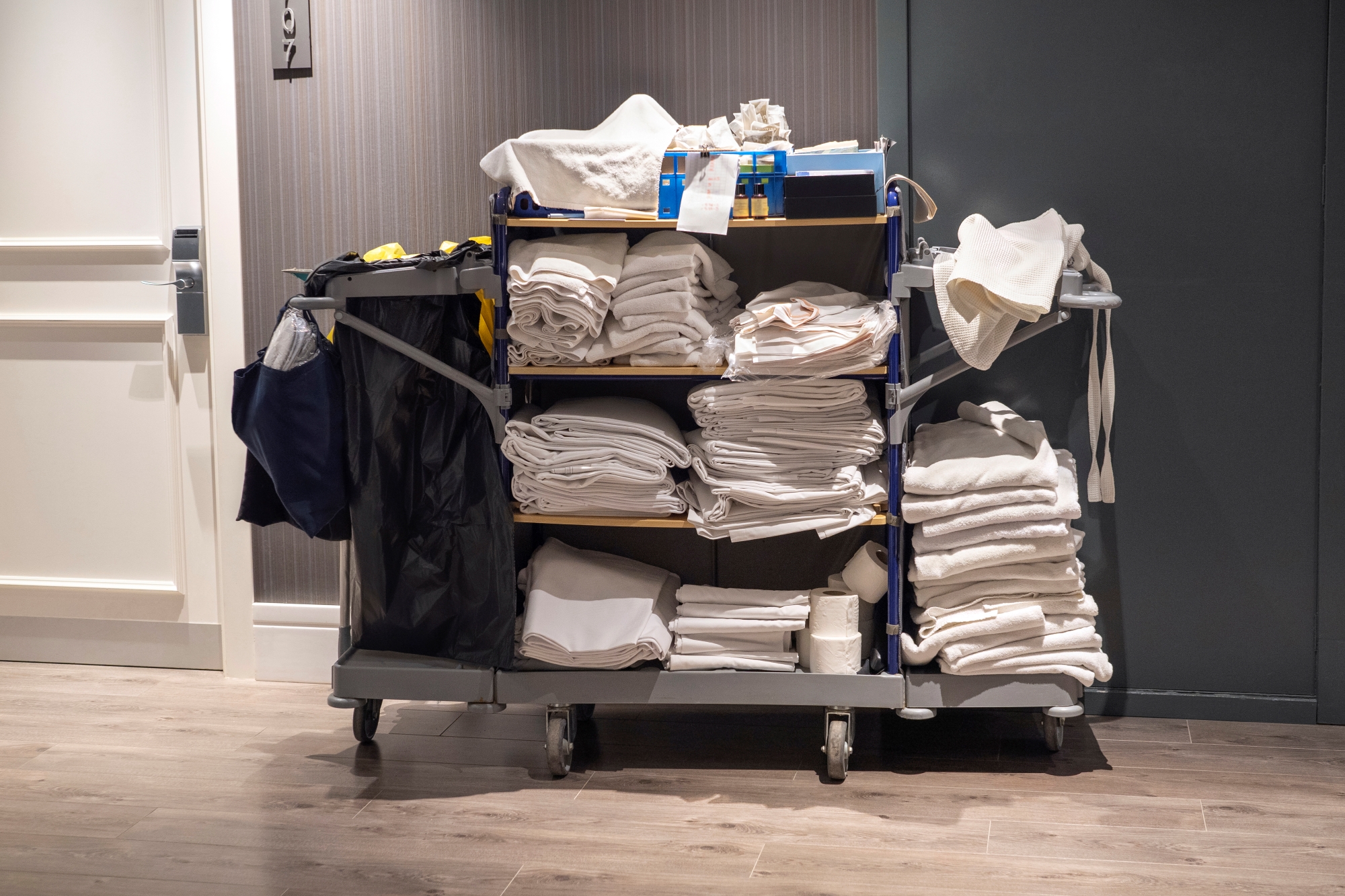 Maximizing Efficiency in Hotel Laundry Operations Maximizing Efficiency in Hotel Laundry Operations